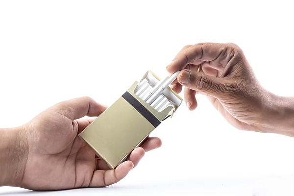 Does smoking cause hair loss? - Wimpole Clinic