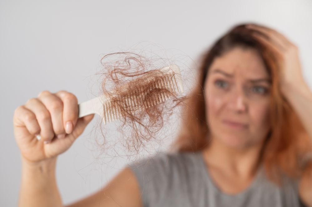 Telogen Effluvium: Symptoms, Causes & Treatment Options
