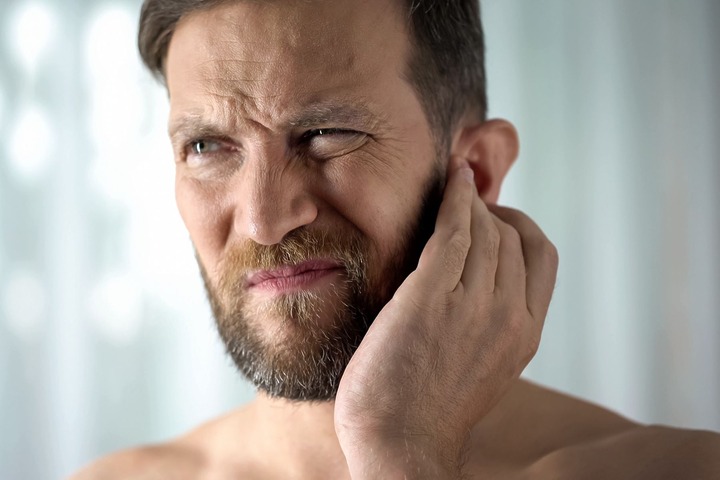 Burning Scalp Hair Loss: Causes, Diagnosis & Treatment