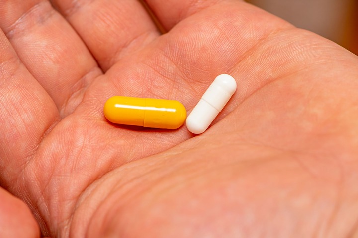 Does Tamsulosin Enhance Dutasteride Effect Against Hair Loss?