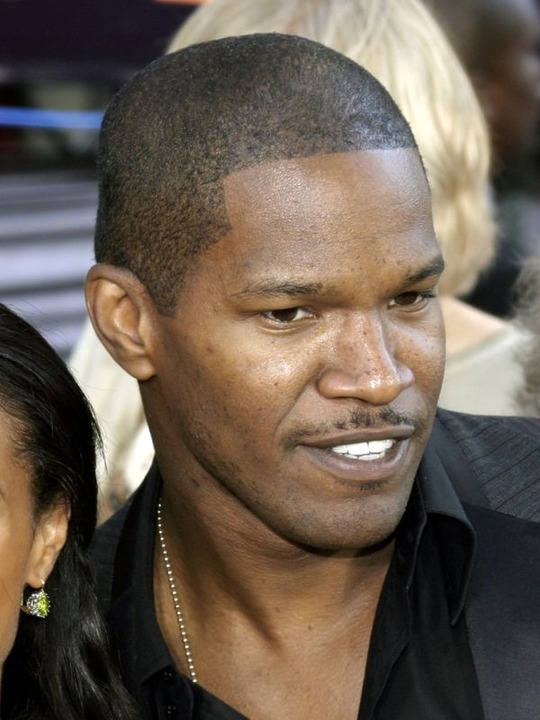 Jamie Foxx’s Hair Transplant: Unravelling the Mystery