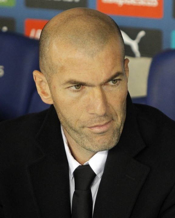 Zinedine Zidane’s Hair Loss: Why & When Did He Go Bald?